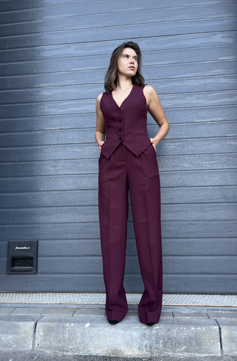 1STerica: bordeaux fitted vest